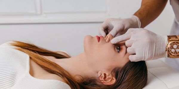 Burun Dolgusu Nedir? Nasıl Yapılır? Avantajları Nelerdir?